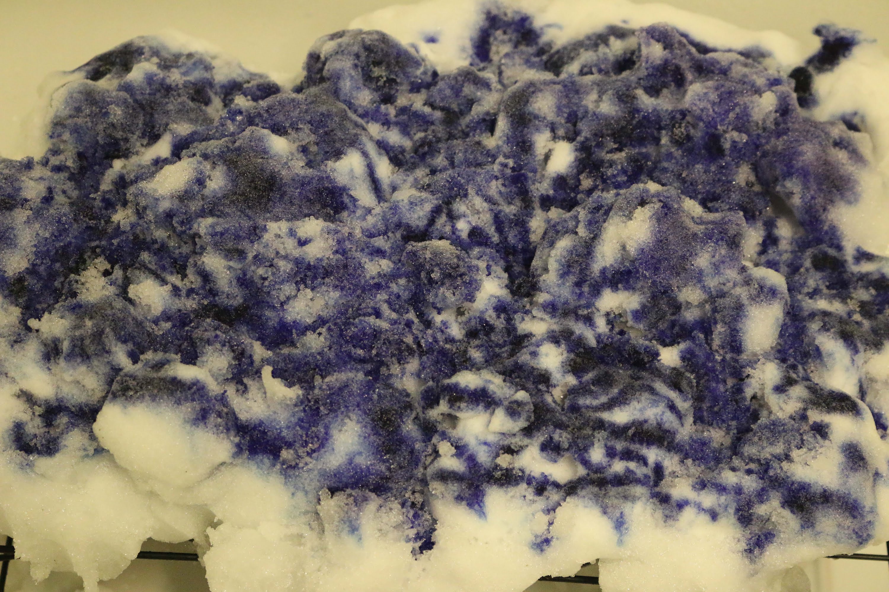 Snow Dyeing to Break Wilton's Violet: Applying Food Coloring to Wool ...